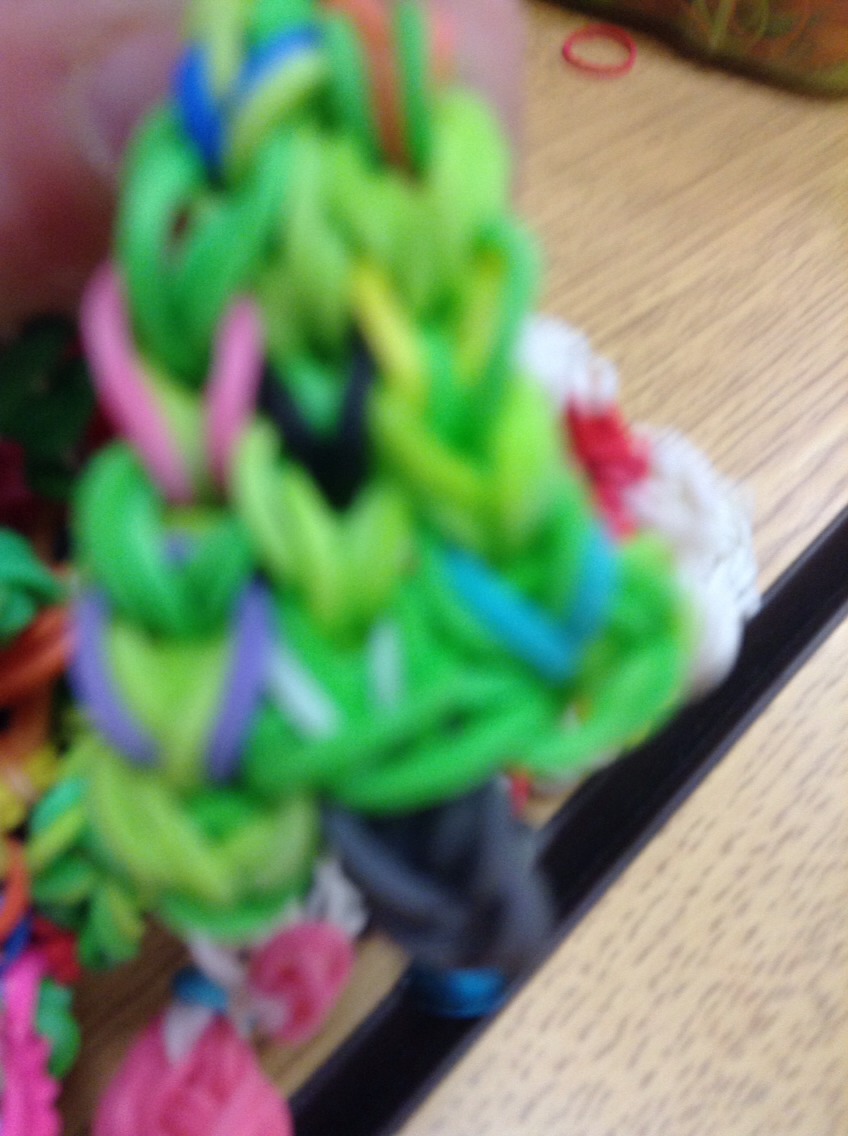 More Cool Things Can Make With Rainbow Loom Trusper more-cool-things-can-make-with-rainbow-loom-trusper
